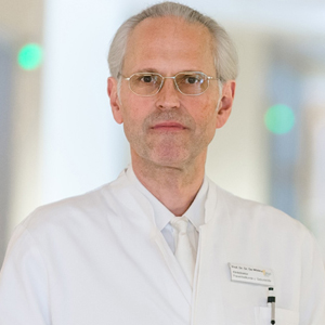 DR. RAJESH DEVASSY – Gynecological Laparoscopic Surgeon